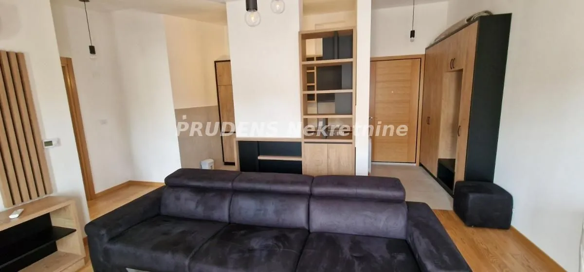 Izdavanje, jednosoban stan, 45m2, Bul Kralja Aleksandra, Zvezdara, Beograd