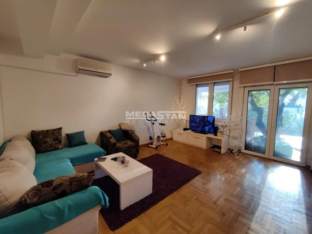 Prodaja, dvosoban stan, 73m2, Golf Naselje, Beograd