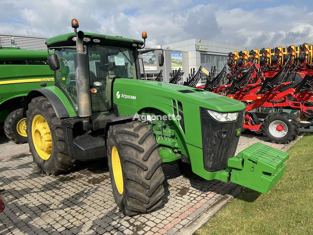 John Deere 8335 R traktor točkaš