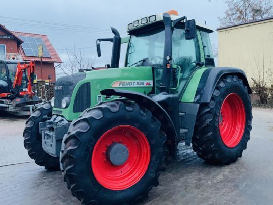 Fendt 820 VARIO TMS traktor točkaš