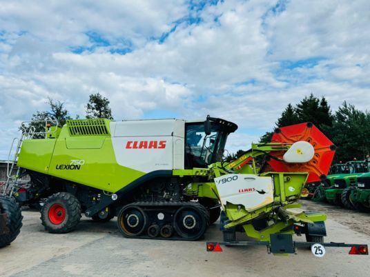 Claas LEXION 750 kombajn za žito