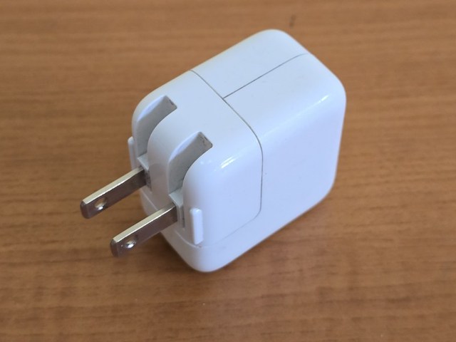 Apple iPod USB power adapter za struju