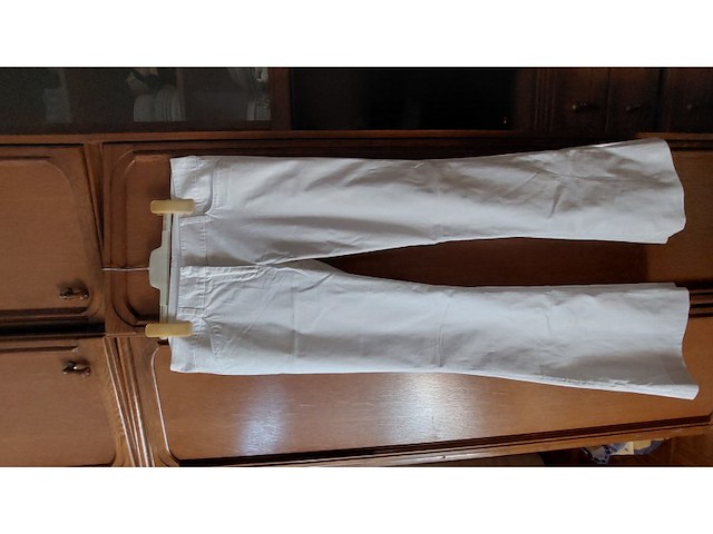 Bele pantalone vel.42