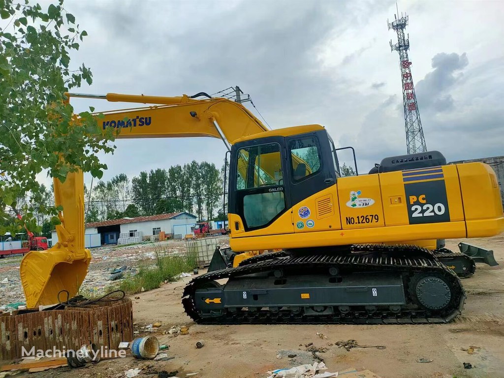 Komatsu PC220 bager guseničar