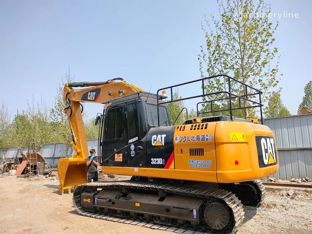 Caterpillar 323D 323d2 bager guseničar