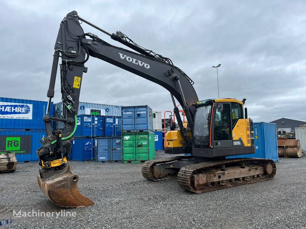 Volvo ECR 235 EL bager guseničar