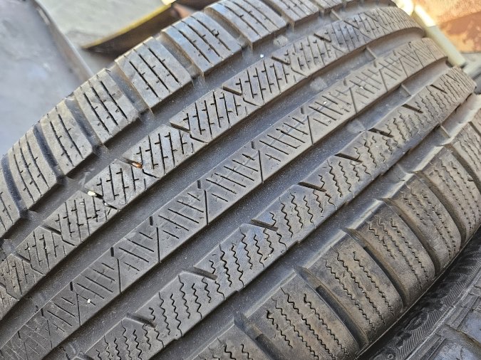 245/40 R18 Continental