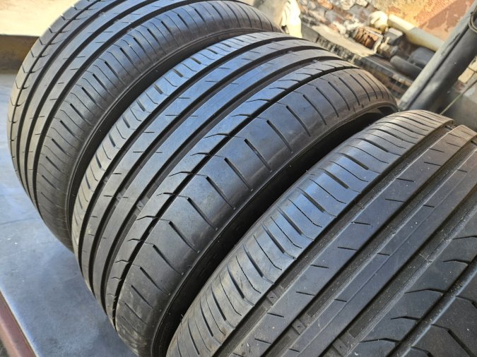 245/40 R18 Nokian
