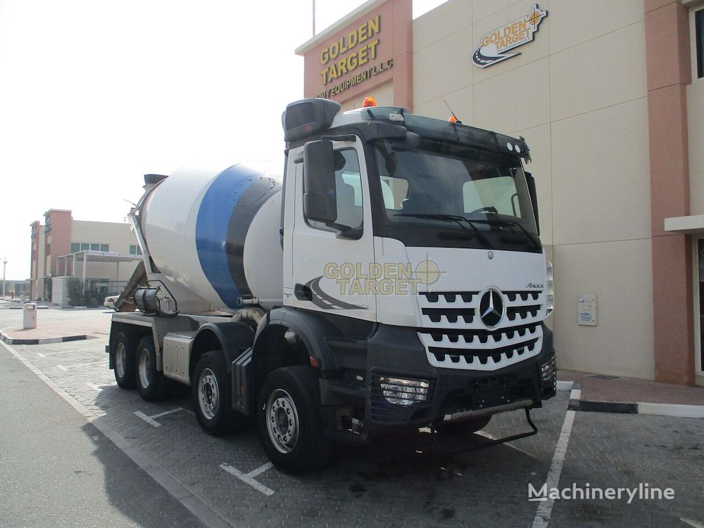 Stetter na šasiji Mercedes-Benz Arocs 4142 kamion s mešalicom za beton