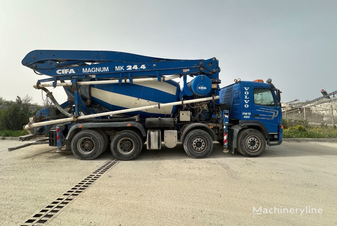 Cifa na šasiji Volvo FM12 kamion s mešalicom za beton