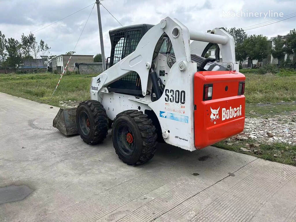 Bobcat S300 mini utovarivač