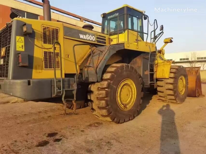 Komatsu WA600-6 prednji utovarivač