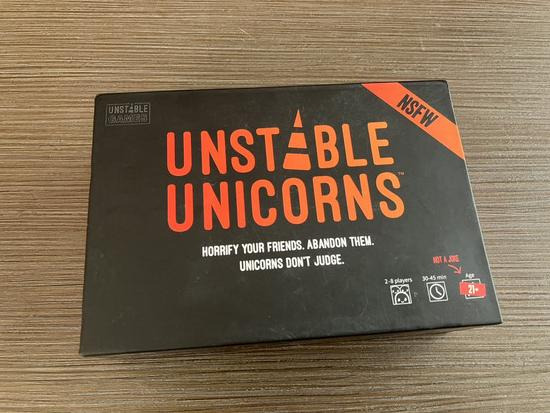 Unstable unicorns društvena igra