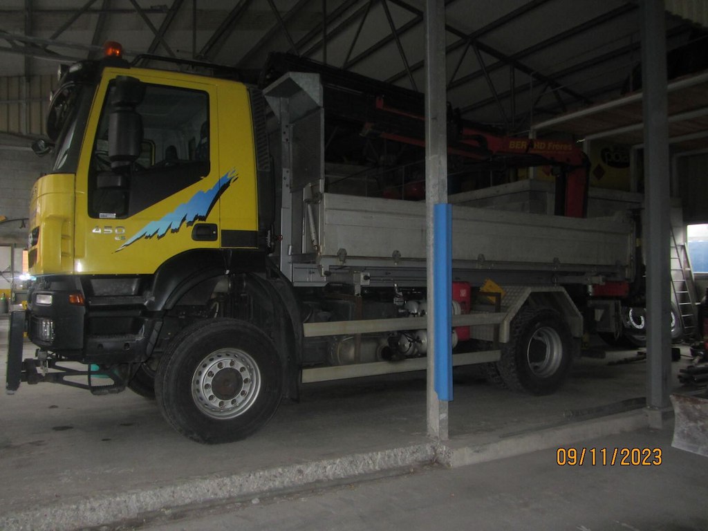 IVECO 450 kiper