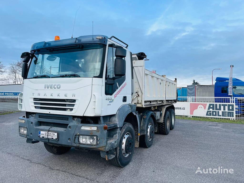 IVECO Trakker 450 8x4 kiper