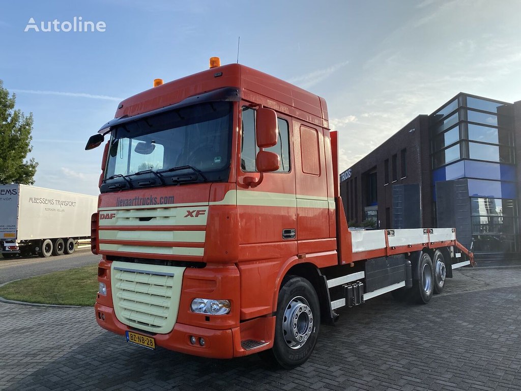 DAF XF105.410 kamion s ravnom platformom