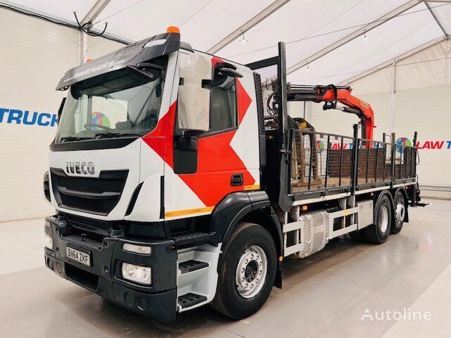 IVECO Stralis 310 kamion s ravnom platformom