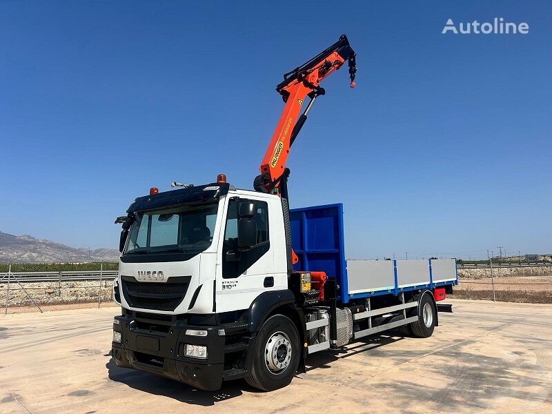 IVECO STRALIS 310 kamion s ravnom platformom