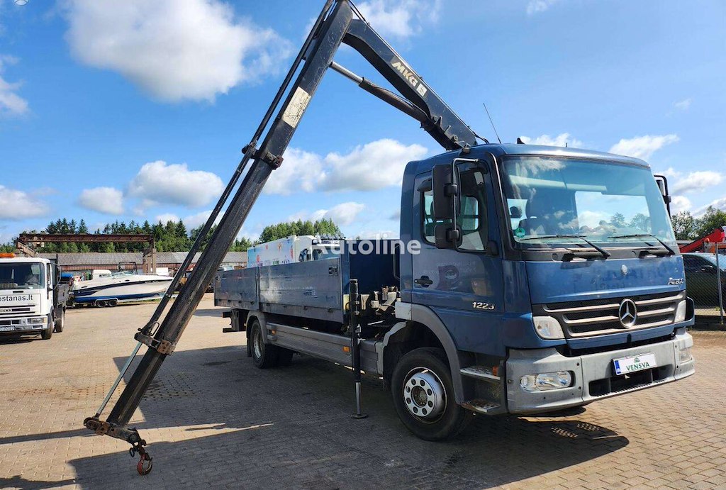 Mercedes-Benz Atego 1223 kamion s ravnom platformom