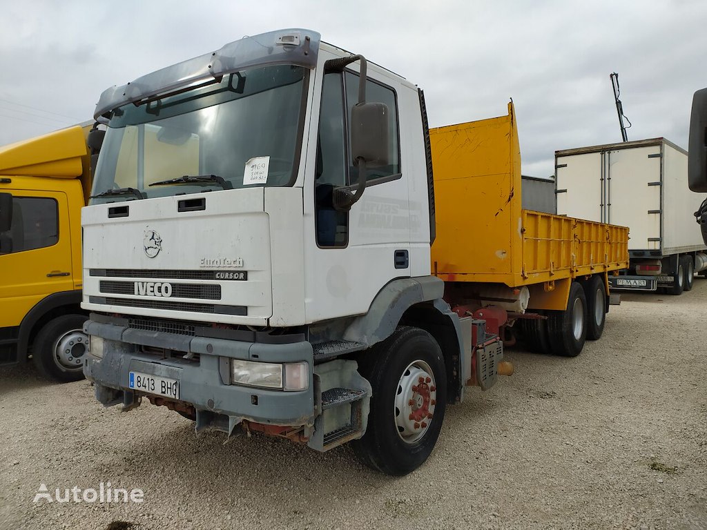 IVECO 260 E31 kamion s ravnom platformom