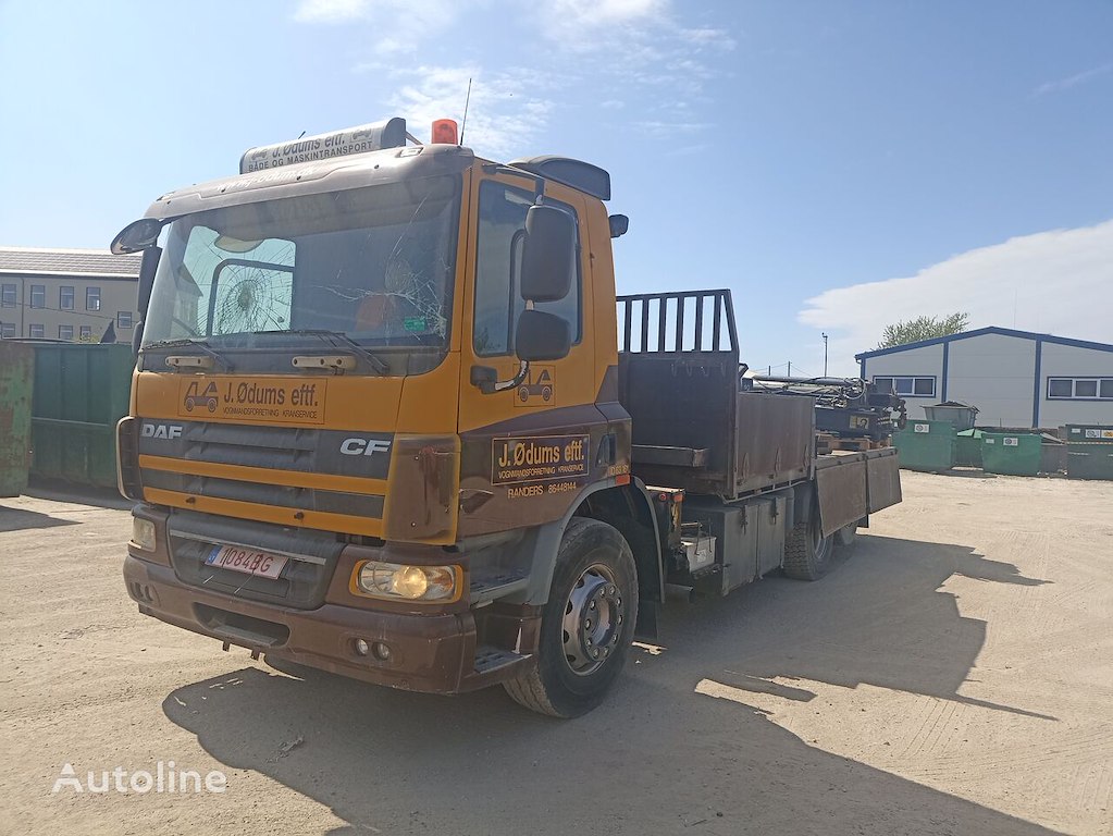 DAF CF 75 360 kamion s ravnom platformom