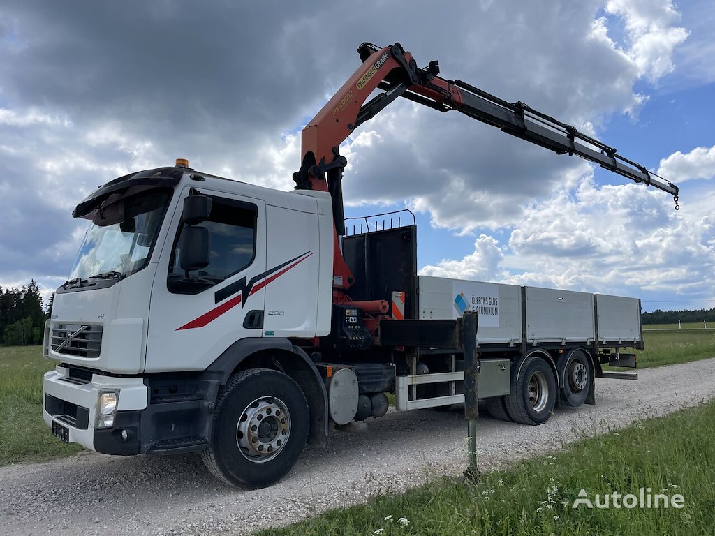 Volvo FE280 kamion s ravnom platformom