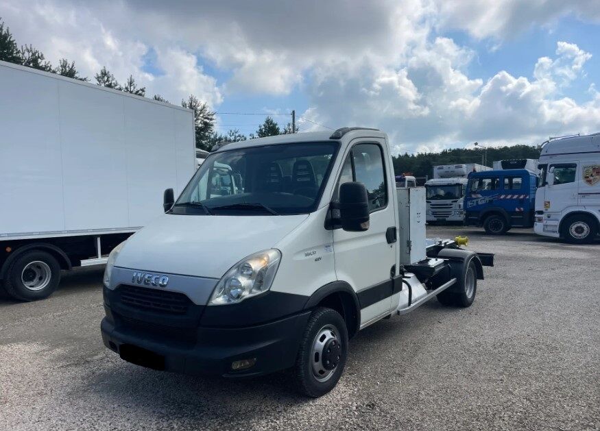 IVECO 35C17 kamion rol kiper