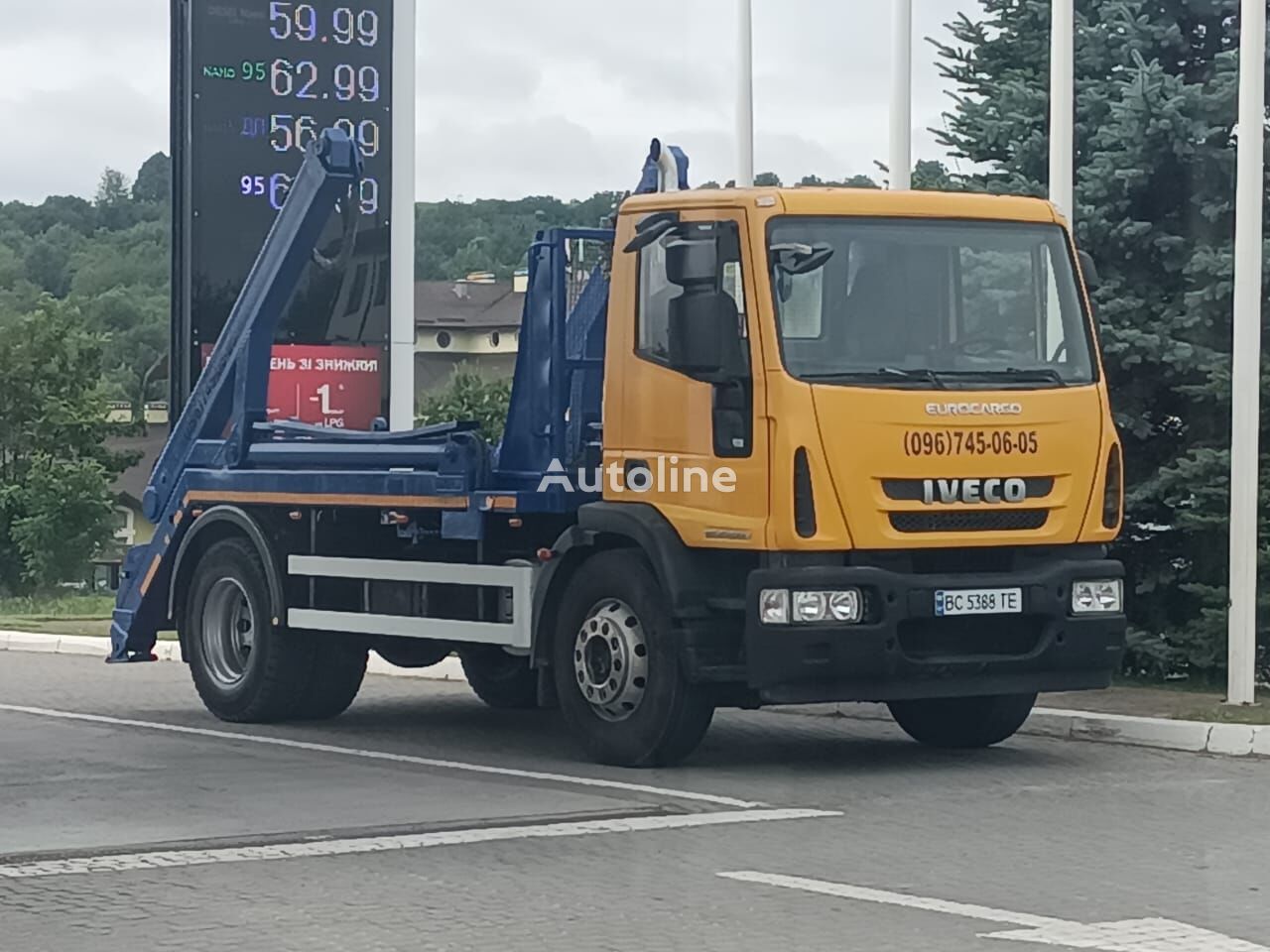 IVECO Eurocargo 190 E-25 kamion autopodizač kontejnera