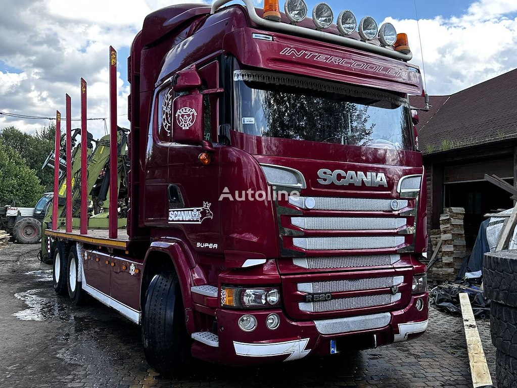 Scania R520 do drewna, holztransport kamion za prevoz drva