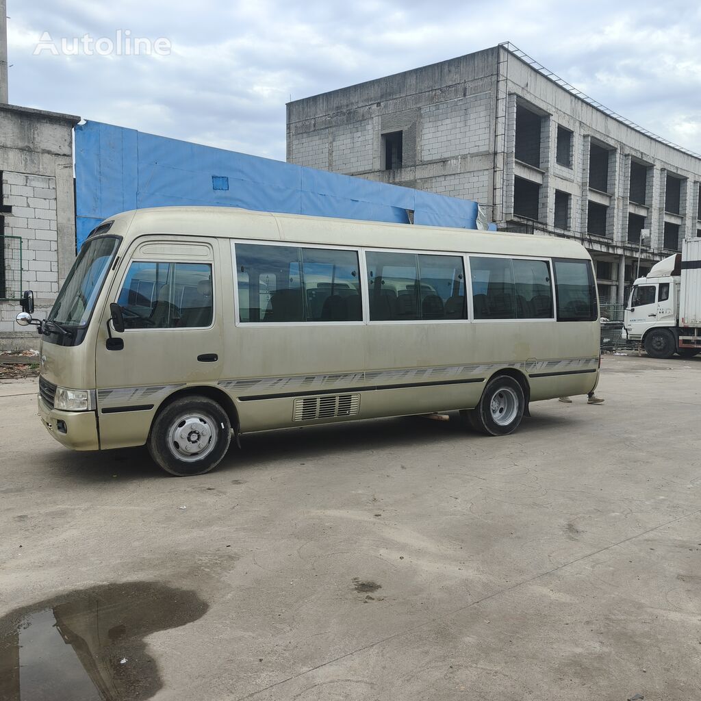 Toyota Coaster turistički autobus