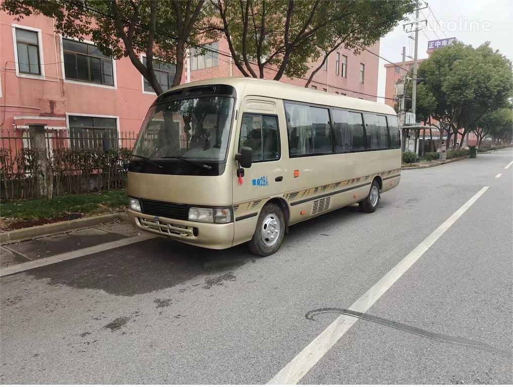 Toyota Coaster turistički autobus