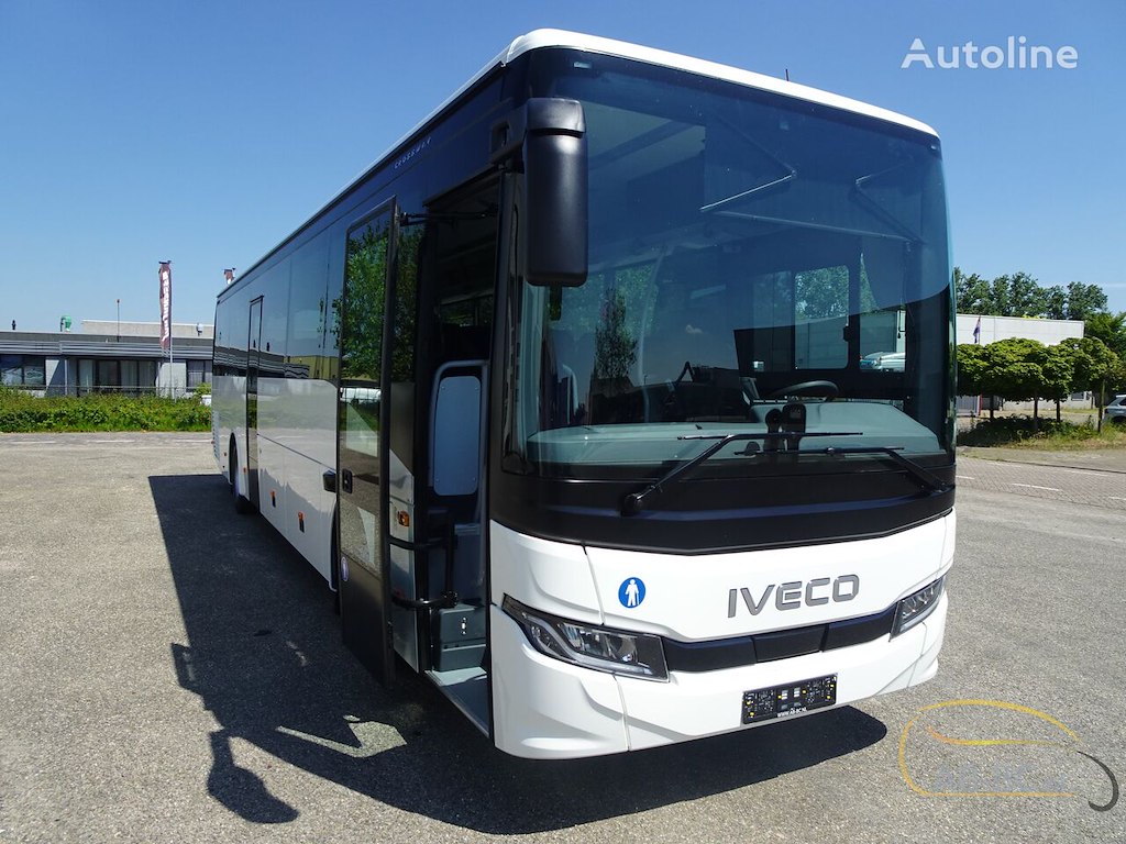 Novi IVECO Crossway CWTE ADAS 12,1m 55 Seats Euro 6 (Available January 25) turistički autobus