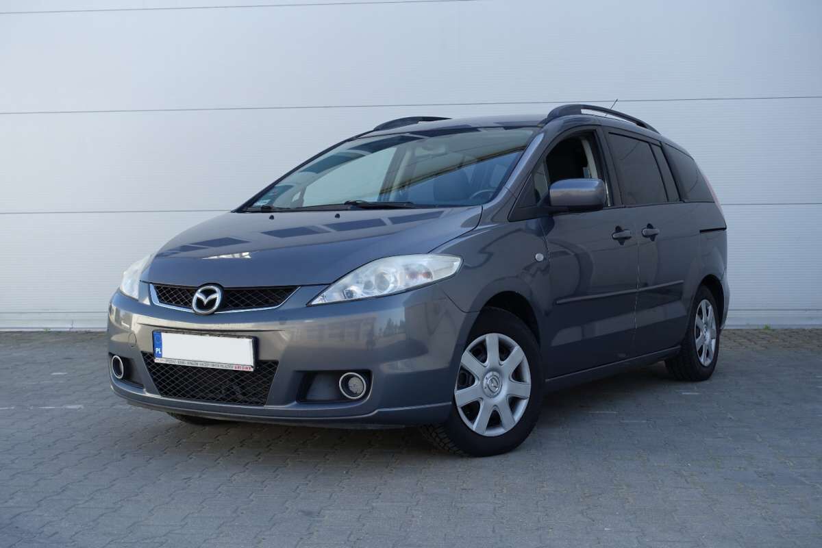 Mazda 5 minivan