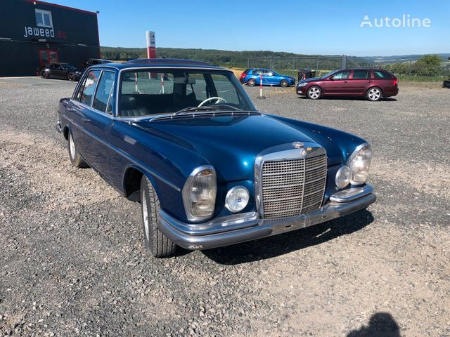 Mercedes-Benz 280 SE sedan