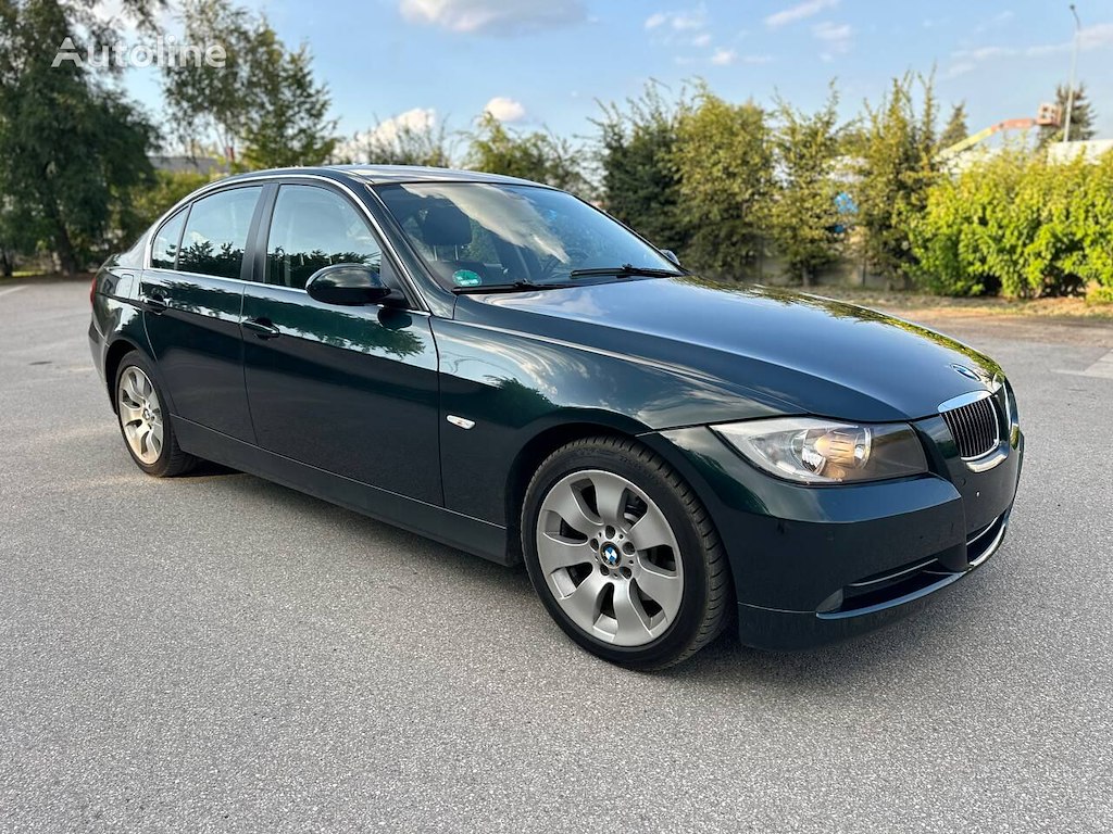 BMW 3-Series sedan