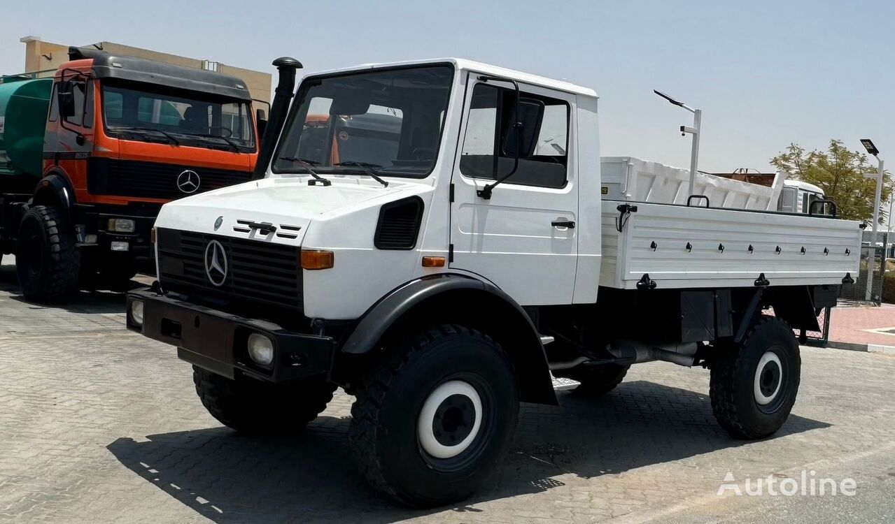 Mercedes-Benz Unimog Model U1300 pickup camper