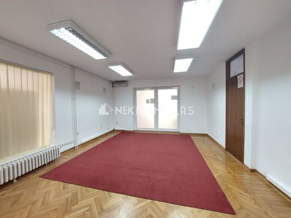 Kancelarije Posl. apartmani za IT ID 13367-1