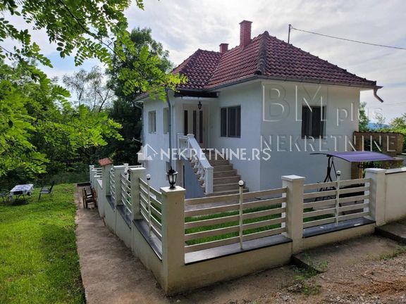 Kuća na prodaju, Gadžin Han - Jagličje, 46.000 eur.