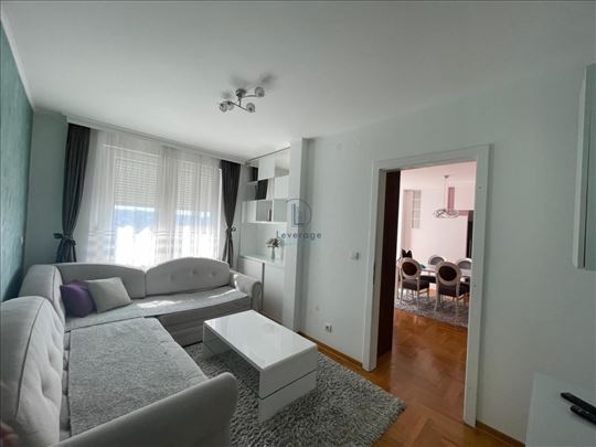 Lux duplex, Vojvode Vlahovića, 44+48 m2