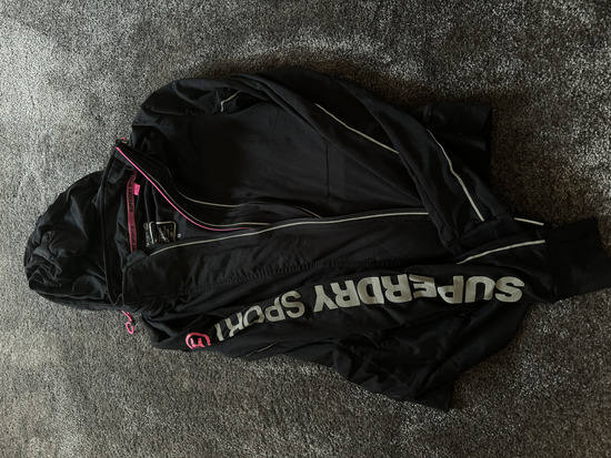 Superdry duks