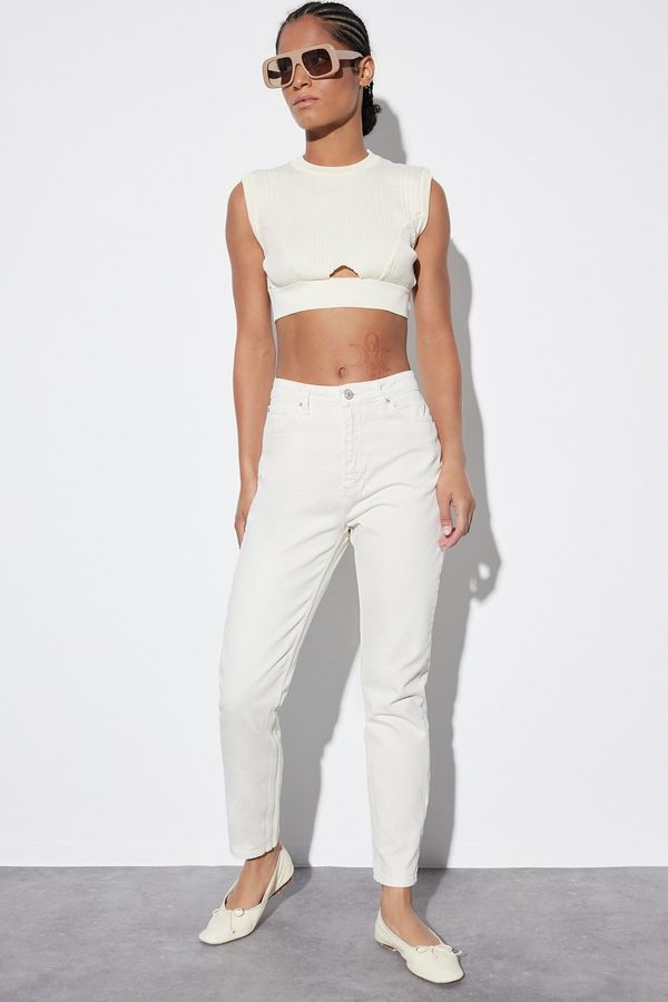 TRENDYOL BEIGE HIGH WAIST MOM JEANS
