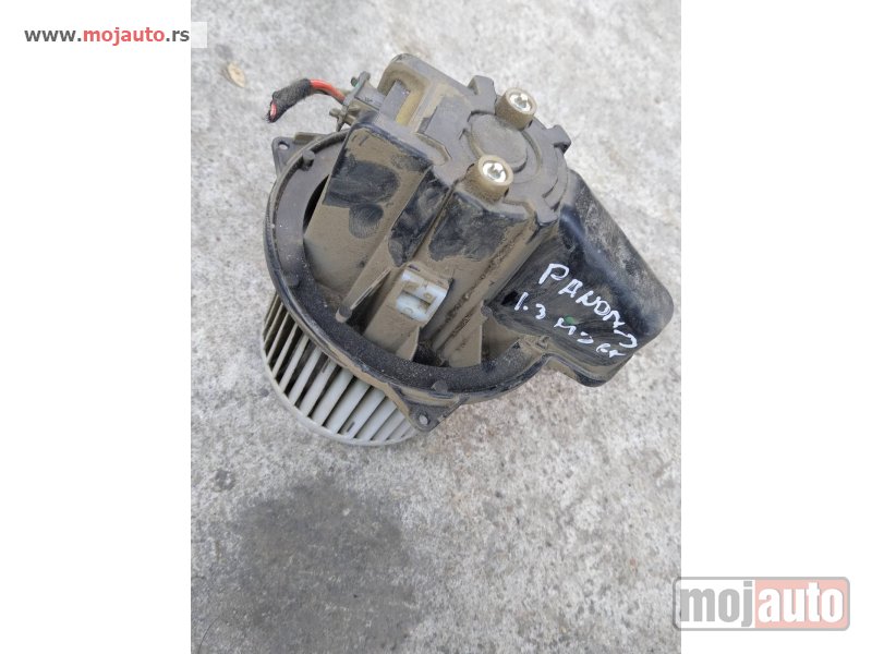 Fiat panda 3 ventilator u kabini Originalni delovi Moguca ugradnja delova Alfa Romeo 147-156-166-159-GT-MiTo-Giulietta Fiat bravo 2 - croma -grande punto -multipla 2 -punto 3 -stilo-idea Freemont ...