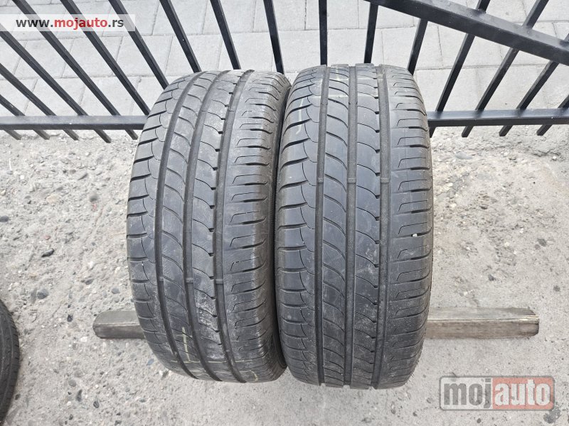 205-55-16 Goodyear kao nove Odlicne