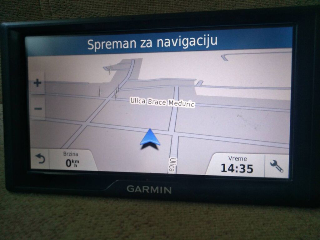 Garmin drive 60 6 inča - nove mape ispravna i očuvana gps navigacija