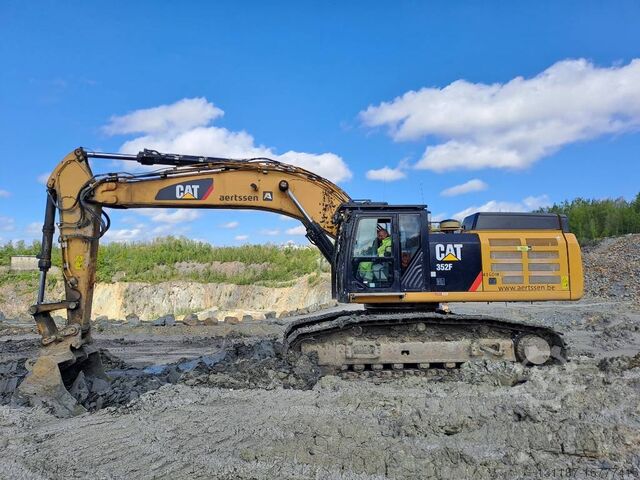 Bager za puzanje
CAT 352F (With QC CW55S + Bucket)