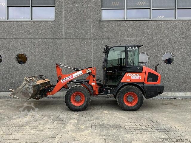 Punilac
Kubota R065