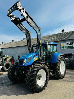 New Holland TVT 170 traktor točkaš