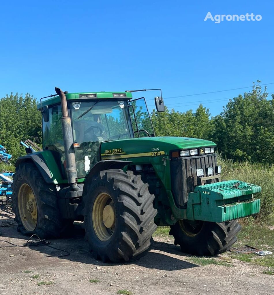 John Deere 8310 traktor točkaš