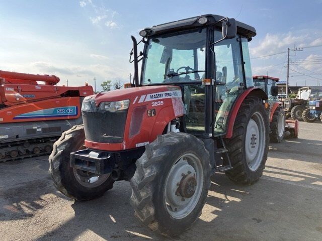 Massey Ferguson TRACTOR(Massey Ferguson) traktor točkaš