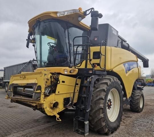 New Holland CR9080 kombajn za žito